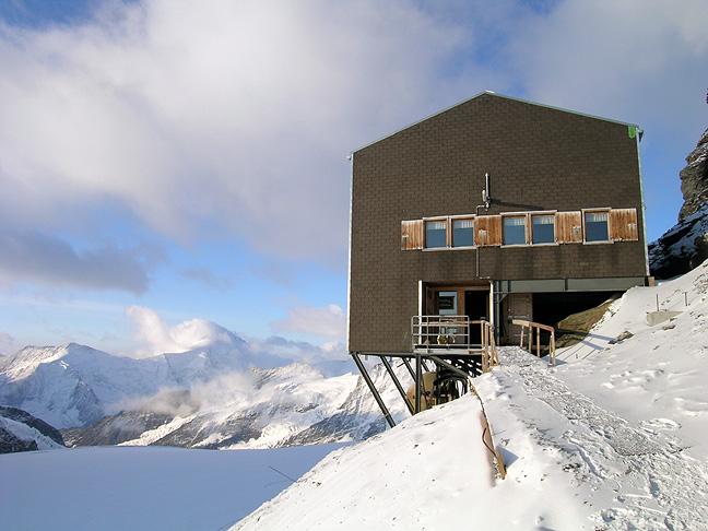 Alpine Climbing on the Mönch, Southeast Ridge